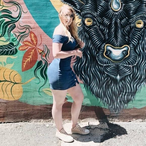 Guess | Other | Meet Your Posher Taryn | Poshmark